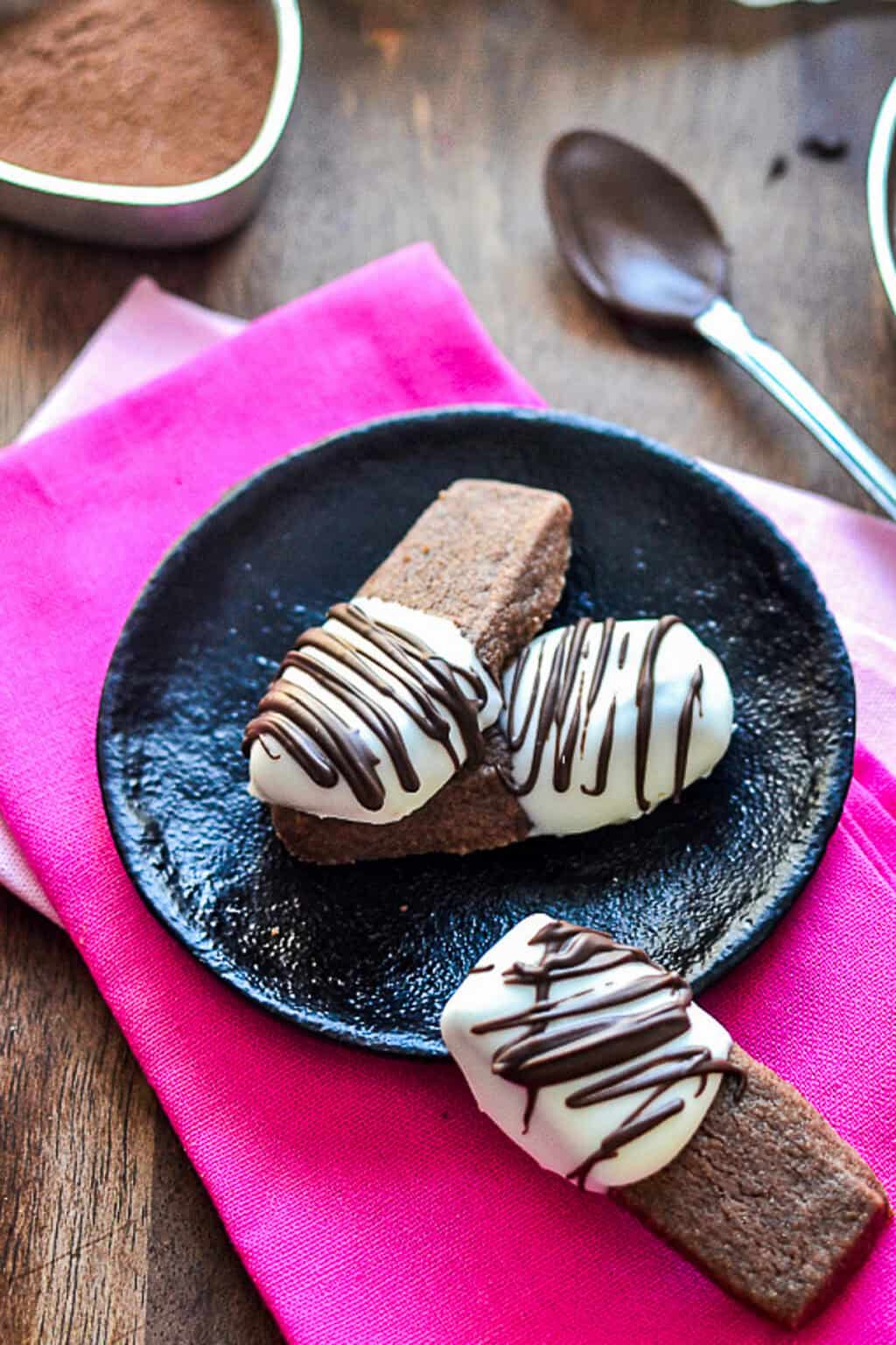 Chocolate Shortbread Cookie Dunkers