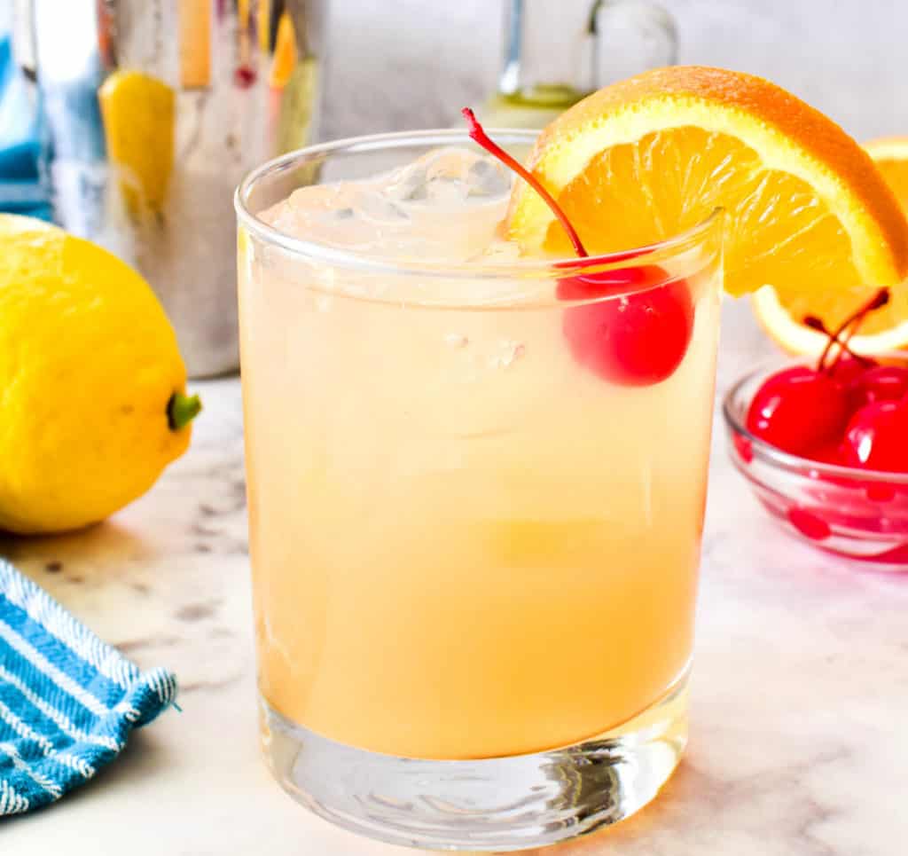 Amaretto Sour – Lemon Tree Dwelling
