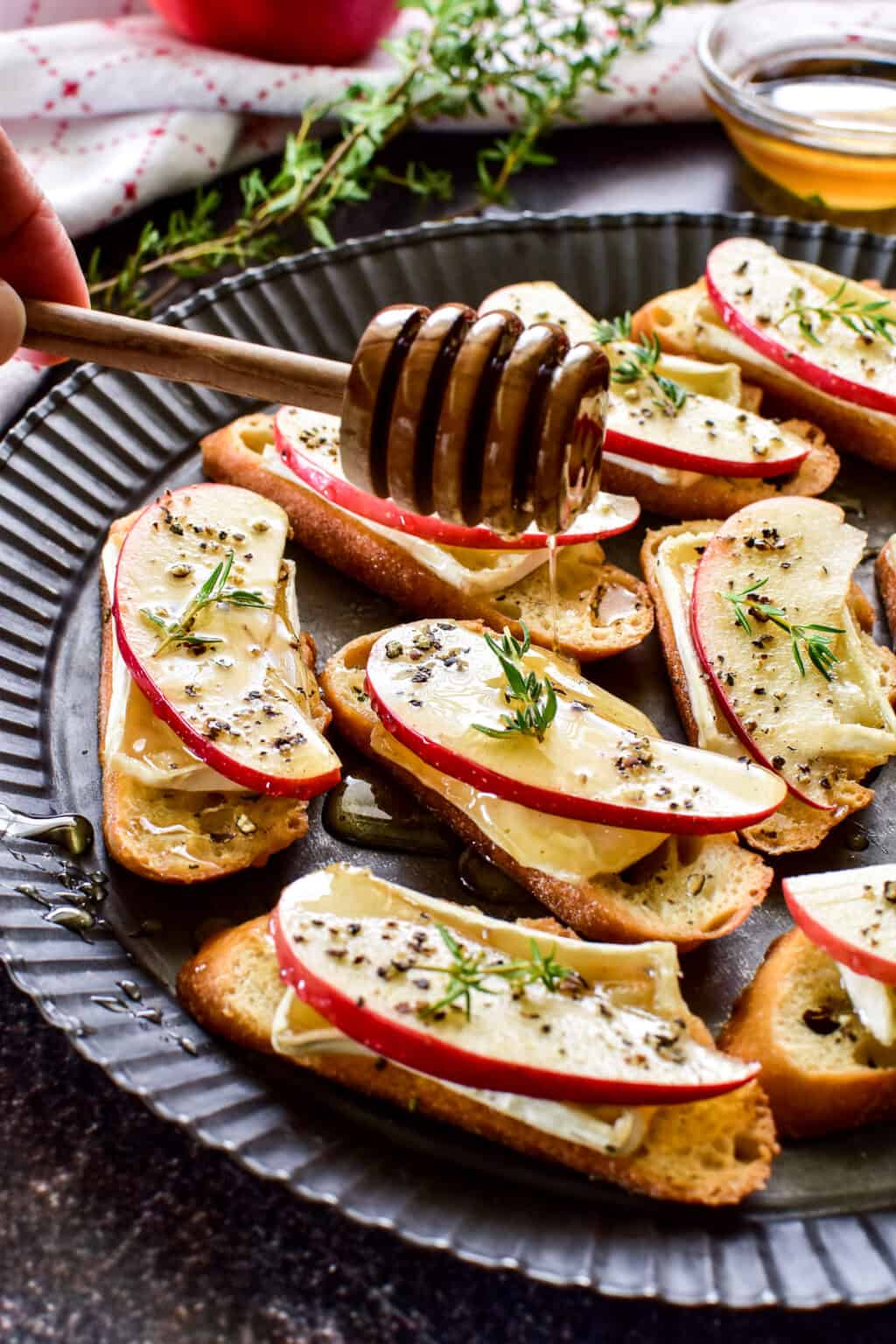 Apple Brie Crostini – Lemon Tree Dwelling
